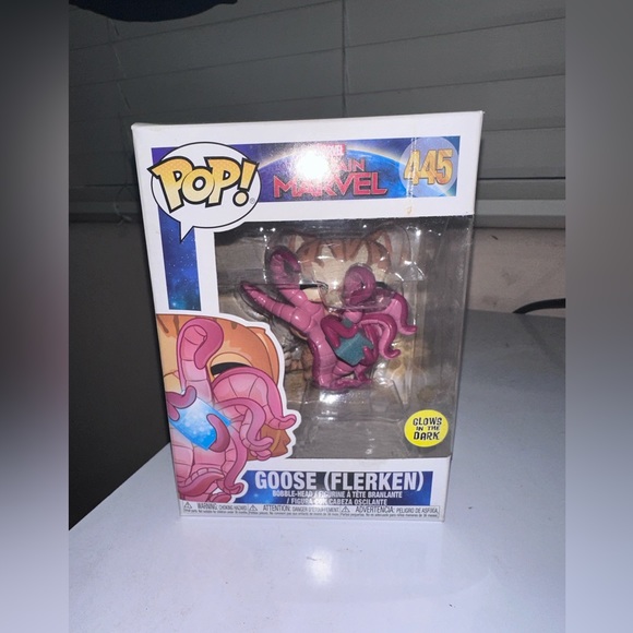 Funko | Toys | Funko Pop Captain Marvel Goose Flerken 445 Vinyl Glows ...